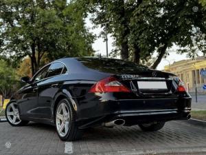 Black Mercedes-Benz CLS 320 2008 in Kaunas, with an engine capacity of 2.99 L and mileage of 350 thousand km for 6000 €, photo 5 on AUTOMOTO.COM.LV