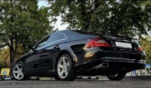 Black Mercedes-Benz CLS 320 2008 in Kaunas, with an engine capacity of 2.99 L and mileage of 350 thousand km for 6000 €, photo 11 on AUTOMOTO.COM.LV