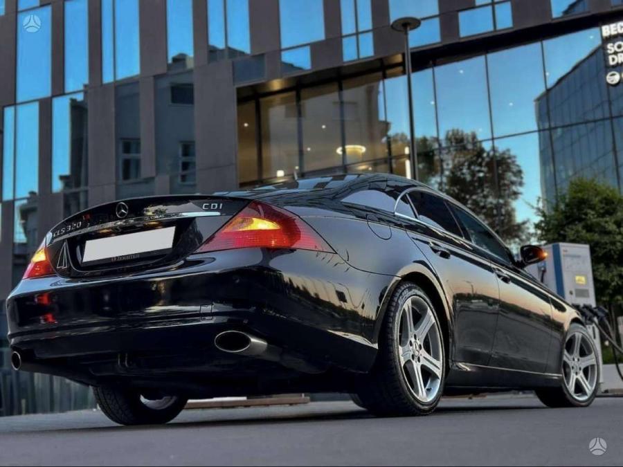 Black Mercedes-Benz CLS 320 2008 in Kaunas, with an engine capacity of 2.99 L and mileage of 350 thousand km for 6000 €, photo 14 on AUTOMOTO.COM.LV