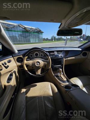 Melns Mercedes-Benz CLS 320 2011 Rīga, ar dzinēja tilpumu 3.00 L un nobraukumu 203 tūkst. km par 7150 €, foto 7 vietnē AUTOMOTO.COM.LV