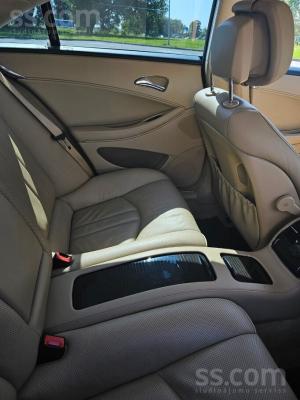 Melns Mercedes-Benz CLS 320 2011 Rīga, ar dzinēja tilpumu 3.00 L un nobraukumu 203 tūkst. km par 7150 €, foto 9 vietnē AUTOMOTO.COM.LV