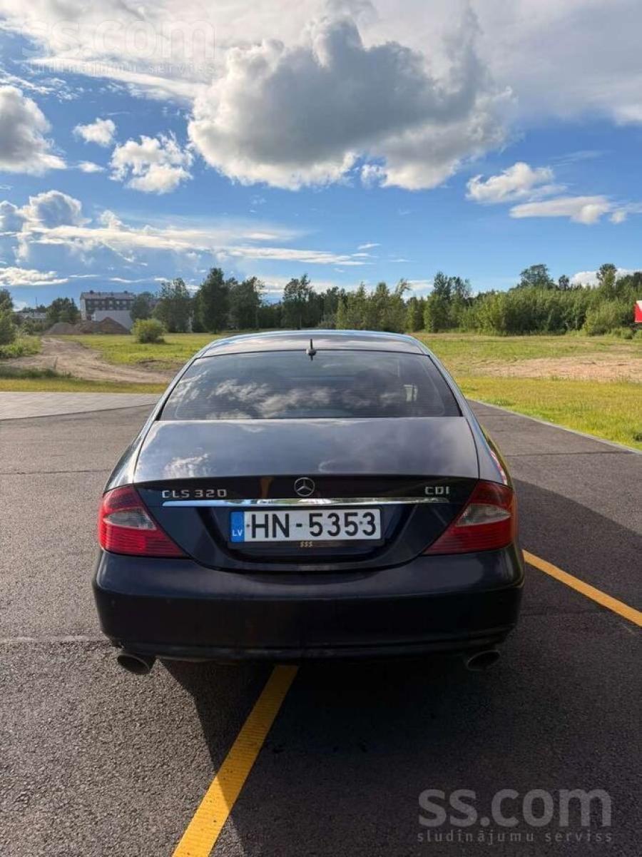 Zils Mercedes-Benz CLS 320 2006 Rīga, ar dzinēja tilpumu 3.00 L un nobraukumu 242 tūkst. km par 5800 €, foto 8 vietnē AUTOMOTO.COM.LV