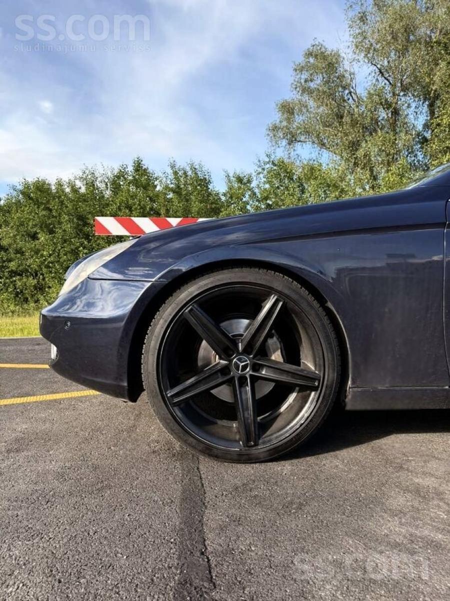 Zils Mercedes-Benz CLS 320 2006 Rīga, ar dzinēja tilpumu 3.00 L un nobraukumu 242 tūkst. km par 5800 €, foto 9 vietnē AUTOMOTO.COM.LV