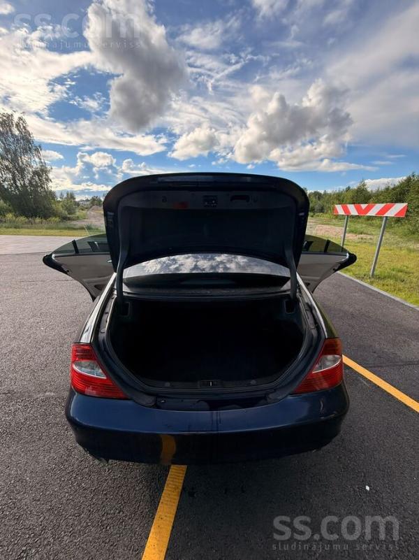 Blue Mercedes-Benz CLS 320 2006 in Riga, with an engine capacity of 3.00 L and mileage of 242 thousand km for 5800 €, photo 9 on AUTOMOTO.COM.LV
