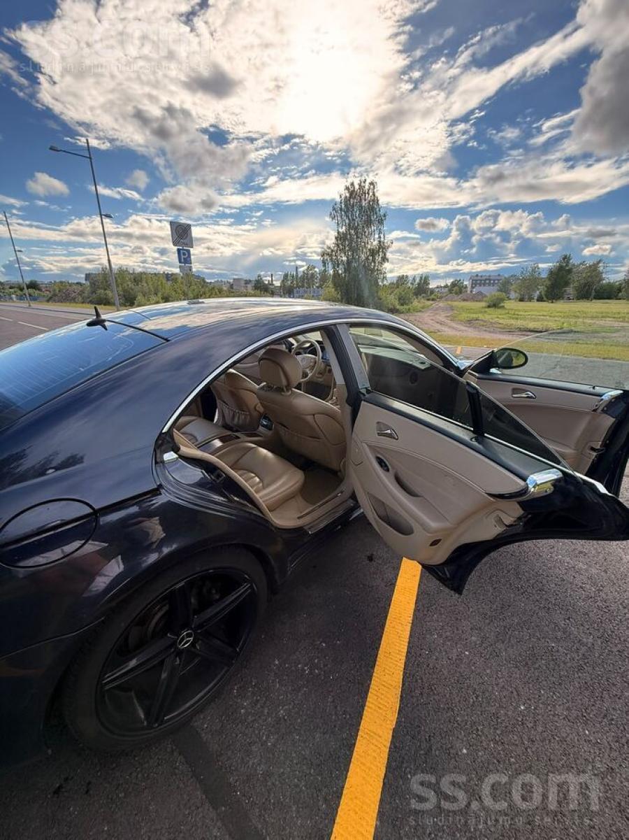Zils Mercedes-Benz CLS 320 2006 Rīga, ar dzinēja tilpumu 3.00 L un nobraukumu 242 tūkst. km par 5800 €, foto 12 vietnē AUTOMOTO.COM.LV