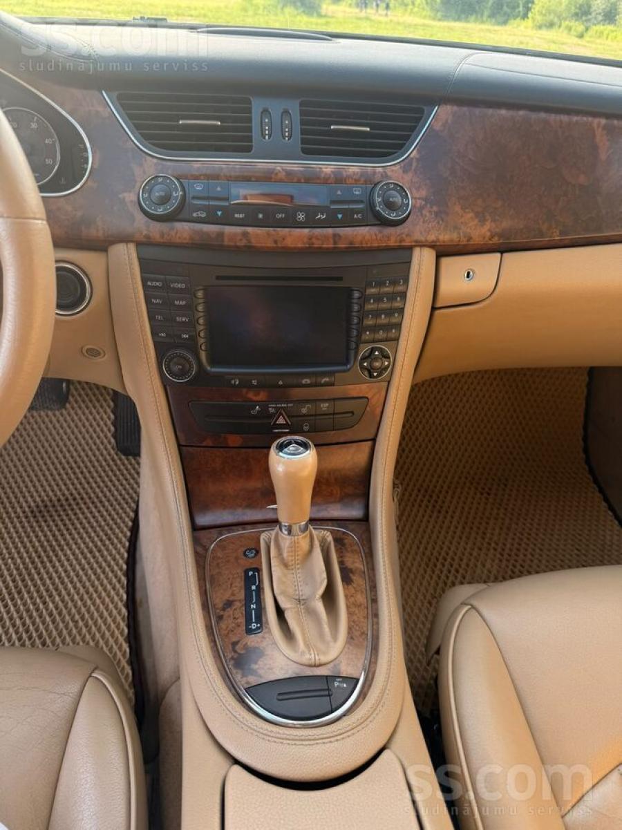 Zils Mercedes-Benz CLS 320 2006 Rīga, ar dzinēja tilpumu 3.00 L un nobraukumu 242 tūkst. km par 5800 €, foto 14 vietnē AUTOMOTO.COM.LV