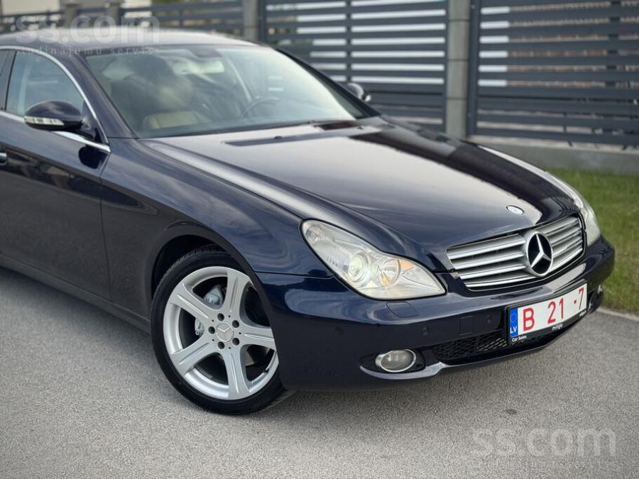 Blue Mercedes-Benz CLS 320 2005 in Jelgava, with an engine capacity of 3.00 L and mileage of 345 thousand km for 6350 €, photo 8 on AUTOMOTO.COM.LV