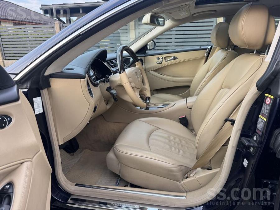 Blue Mercedes-Benz CLS 320 2005 in Jelgava, with an engine capacity of 3.00 L and mileage of 345 thousand km for 6350 €, photo 11 on AUTOMOTO.COM.LV