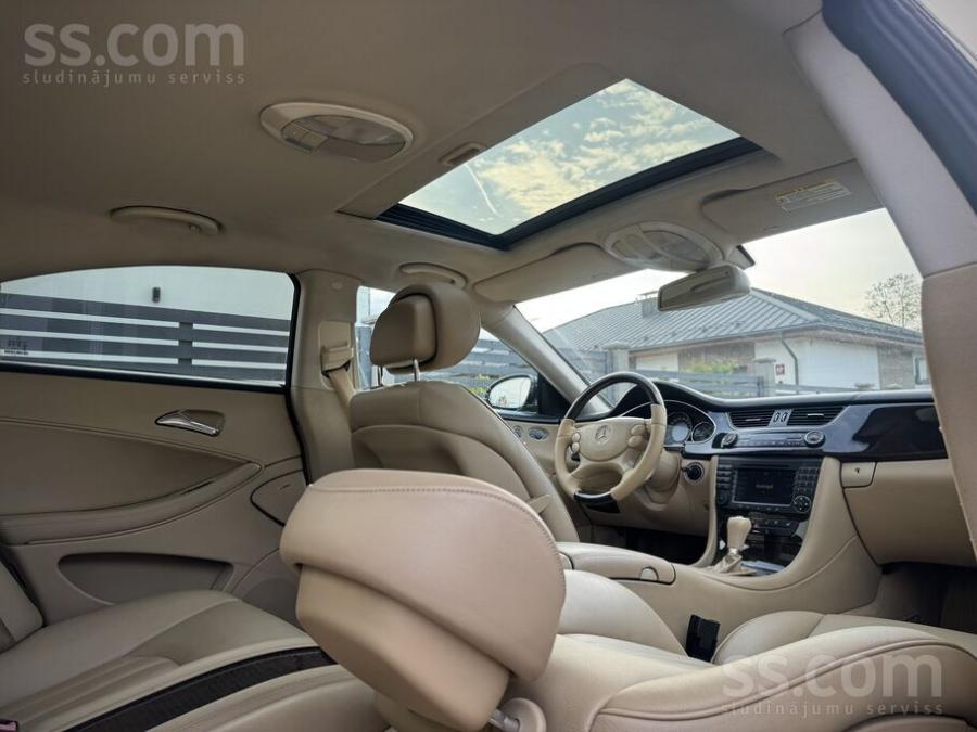 Blue Mercedes-Benz CLS 320 2005 in Jelgava, with an engine capacity of 3.00 L and mileage of 345 thousand km for 6350 €, photo 16 on AUTOMOTO.COM.LV
