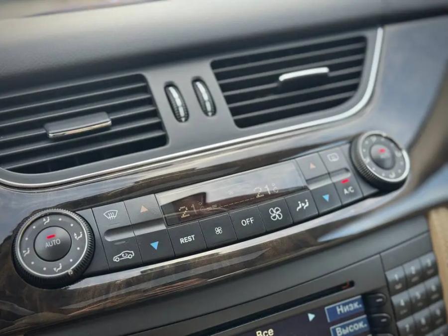 Zils Mercedes-Benz CLS 320 2005 Jelgava, ar dzinēja tilpumu 3.00 L un nobraukumu 345 tūkst. km par 6350 €, foto 19 vietnē AUTOMOTO.COM.LV