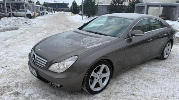 Brown Mercedes-Benz CLS 320 2006 in Jurmala, with an engine capacity of 3.20 L and mileage of 216 thousand km for 5850 €, photo 1 on AUTOMOTO.COM.LV