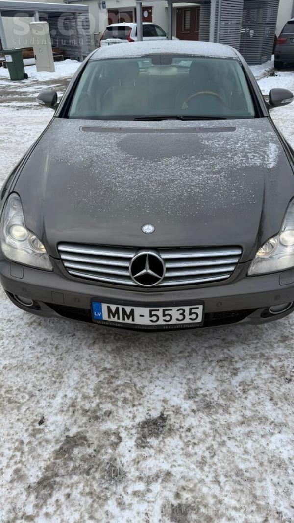 Brown Mercedes-Benz CLS 320 2006 in Jurmala, with an engine capacity of 3.20 L and mileage of 216 thousand km for 5850 €, photo 3 on AUTOMOTO.COM.LV