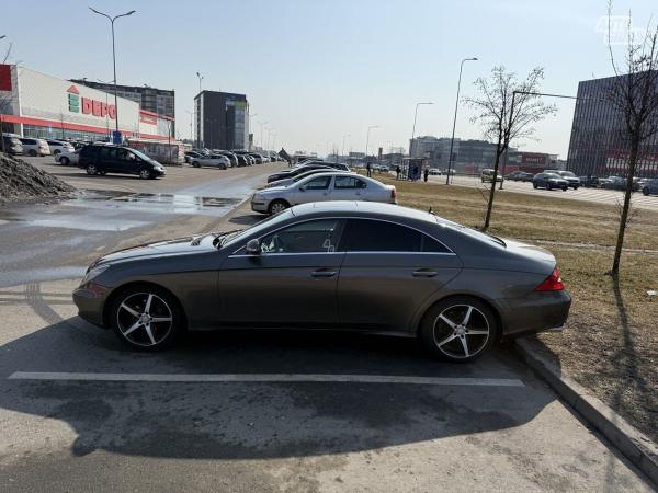 Brūns Mercedes-Benz CLS 320 2006 Viļņa, ar dzinēja tilpumu 3.00 L un nobraukumu 420 tūkst. km par 5500 €, foto 4 vietnē AUTOMOTO.COM.LV