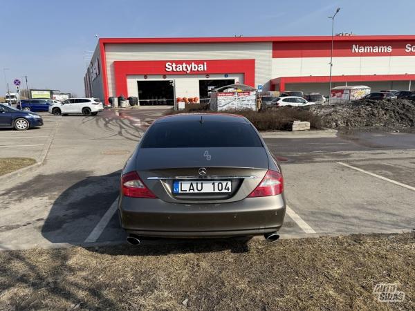 Brūns Mercedes-Benz CLS 320 2006 Viļņa, ar dzinēja tilpumu 3.00 L un nobraukumu 420 tūkst. km par 5500 €, foto 6 vietnē AUTOMOTO.COM.LV