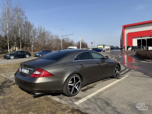 Brūns Mercedes-Benz CLS 320 2006 Viļņa, ar dzinēja tilpumu 3.00 L un nobraukumu 420 tūkst. km par 5500 €, foto 7 vietnē AUTOMOTO.COM.LV