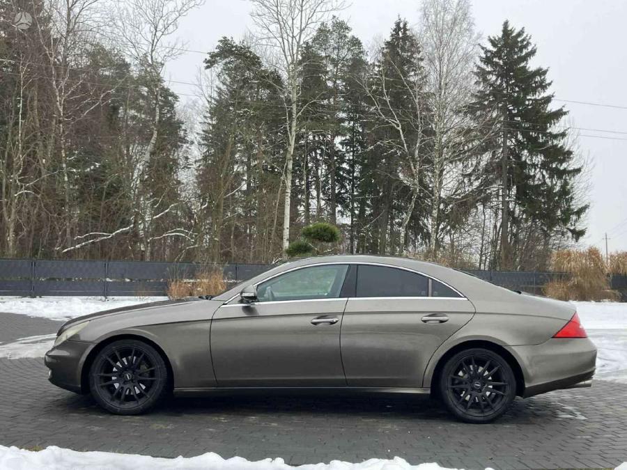 Brūns Mercedes-Benz CLS 320 2007 Tauragė, ar dzinēja tilpumu 3.00 L un nobraukumu 310 tūkst. km par 4200 €, foto 5 vietnē AUTOMOTO.COM.LV