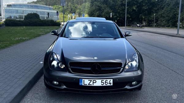 Brown Mercedes-Benz CLS 320 2007 in Vilnius, with an engine capacity of 2.99 L and mileage of 390 thousand km for 5999 €, photo 1 on AUTOMOTO.COM.LV