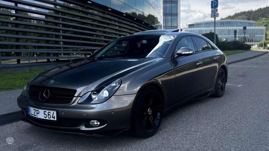 Brown Mercedes-Benz CLS 320 2007 in Vilnius, with an engine capacity of 2.99 L and mileage of 390 thousand km for 5999 €, photo 4 on AUTOMOTO.COM.LV
