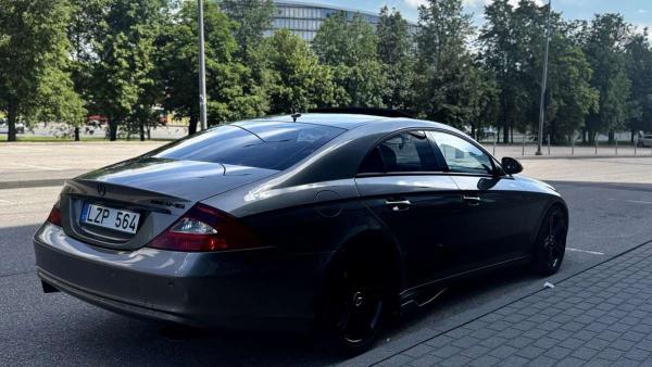 Brown Mercedes-Benz CLS 320 2007 in Vilnius, with an engine capacity of 2.99 L and mileage of 390 thousand km for 5999 €, photo 6 on AUTOMOTO.COM.LV