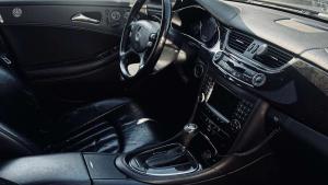 Brown Mercedes-Benz CLS 320 2007 in Vilnius, with an engine capacity of 2.99 L and mileage of 390 thousand km for 5999 €, photo 13 on AUTOMOTO.COM.LV