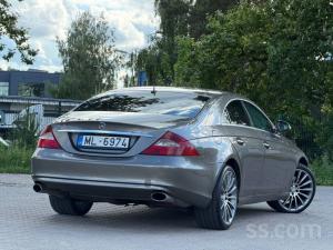 Brūns Mercedes-Benz CLS 320 2005 Rīga, ar dzinēja tilpumu 3.00 L un nobraukumu 0 tūkst. km par 4490 €, foto 3 vietnē AUTOMOTO.COM.LV