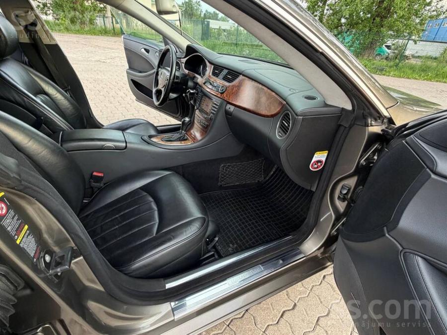Brūns Mercedes-Benz CLS 320 2005 Rīga, ar dzinēja tilpumu 3.00 L un nobraukumu 0 tūkst. km par 4490 €, foto 21 vietnē AUTOMOTO.COM.LV