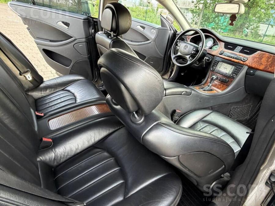 Brūns Mercedes-Benz CLS 320 2005 Rīga, ar dzinēja tilpumu 3.00 L un nobraukumu 0 tūkst. km par 4490 €, foto 23 vietnē AUTOMOTO.COM.LV