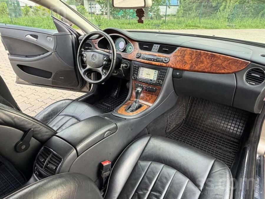 Brūns Mercedes-Benz CLS 320 2005 Rīga, ar dzinēja tilpumu 3.00 L un nobraukumu 0 tūkst. km par 4490 €, foto 24 vietnē AUTOMOTO.COM.LV