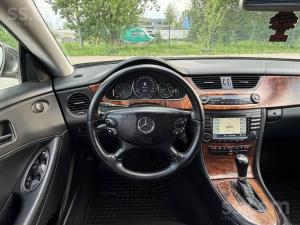 Brūns Mercedes-Benz CLS 320 2005 Rīga, ar dzinēja tilpumu 3.00 L un nobraukumu 0 tūkst. km par 4490 €, foto 25 vietnē AUTOMOTO.COM.LV