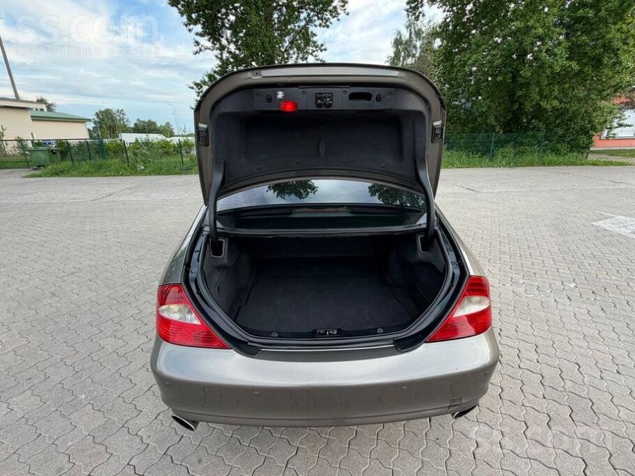 Brūns Mercedes-Benz CLS 320 2005 Rīga, ar dzinēja tilpumu 3.00 L un nobraukumu 0 tūkst. km par 4490 €, foto 31 vietnē AUTOMOTO.COM.LV