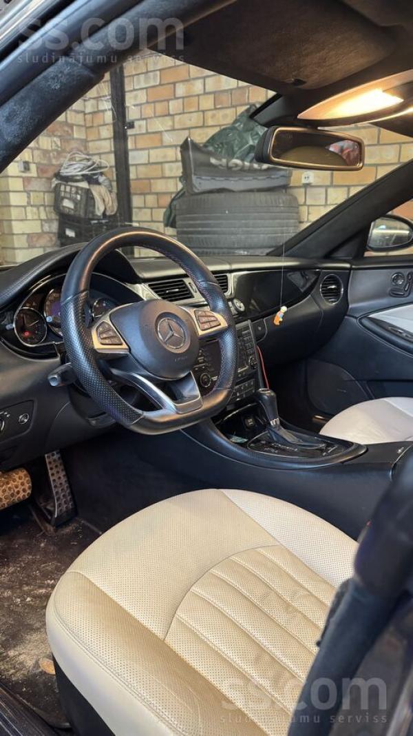 Brūns Mercedes-Benz CLS 320 2005 Jelgava, ar dzinēja tilpumu 3.00 L un nobraukumu 388 tūkst. km par 10000 €, foto 3 vietnē AUTOMOTO.COM.LV