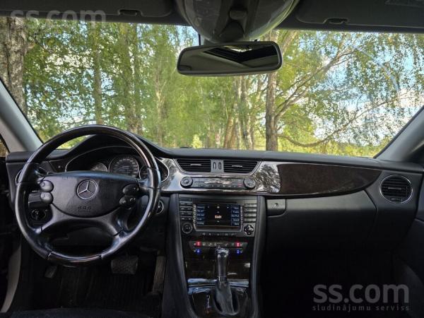 Brūns Mercedes-Benz CLS 320 2006 Jēkabpils, ar dzinēja tilpumu 3.00 L un nobraukumu 289 tūkst. km par 5350 €, foto 9 vietnē AUTOMOTO.COM.LV