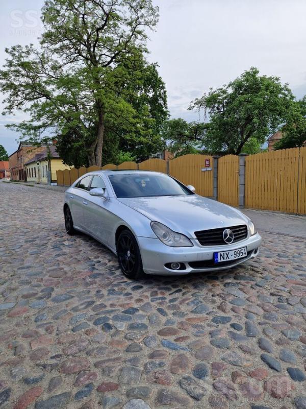 Mercedes-Benz CLS 320 2005 in Jelgava, with an engine capacity of 3.00 L and mileage of 321 thousand km for 3600 €, photo 1 on AUTOMOTO.COM.LV