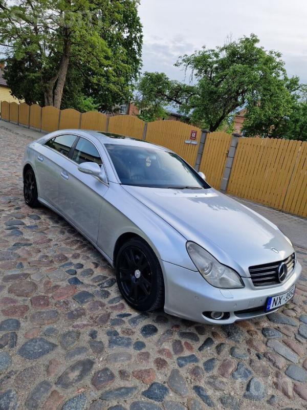 Mercedes-Benz CLS 320 2005 in Jelgava, with an engine capacity of 3.00 L and mileage of 321 thousand km for 3600 €, photo 3 on AUTOMOTO.COM.LV
