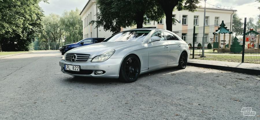 Mercedes-Benz CLS 320 2006 in Kaunas, with an engine capacity of 3.00 L and mileage of 301 thousand km for 2199 €, photo 3 on AUTOMOTO.COM.LV