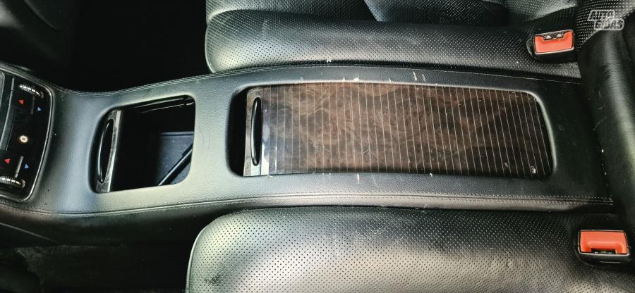 Mercedes-Benz CLS 320 2006 in Kaunas, with an engine capacity of 3.00 L and mileage of 301 thousand km for 2199 €, photo 10 on AUTOMOTO.COM.LV