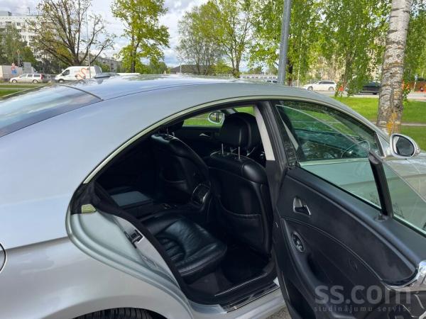 Mercedes-Benz CLS 320 2007 Rīga, ar dzinēja tilpumu 3.00 L un nobraukumu 319 tūkst. km par 4890 €, foto 9 vietnē AUTOMOTO.COM.LV