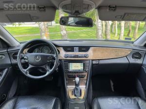 Mercedes-Benz CLS 320 2007 Rīga, ar dzinēja tilpumu 3.00 L un nobraukumu 319 tūkst. km par 4890 €, foto 11 vietnē AUTOMOTO.COM.LV