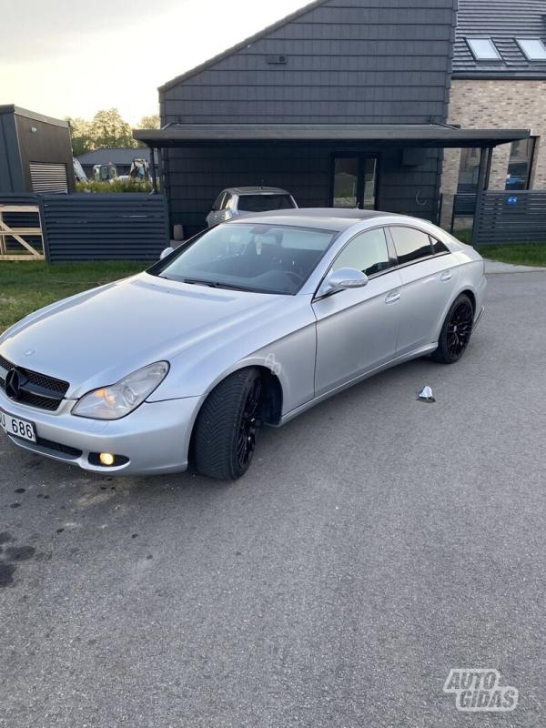 Pelēks Mercedes-Benz CLS 320 2003 Klaipėda, ar dzinēja tilpumu 3.00 L un nobraukumu 317 tūkst. km par 4700 €, foto 3 vietnē AUTOMOTO.COM.LV