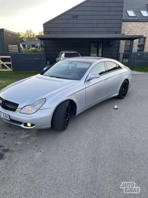 Grey Mercedes-Benz CLS 320 2003 in Klaipeda, with an engine capacity of 3.00 L and mileage of 317 thousand km for 4700 €, photo 4 on AUTOMOTO.COM.LV