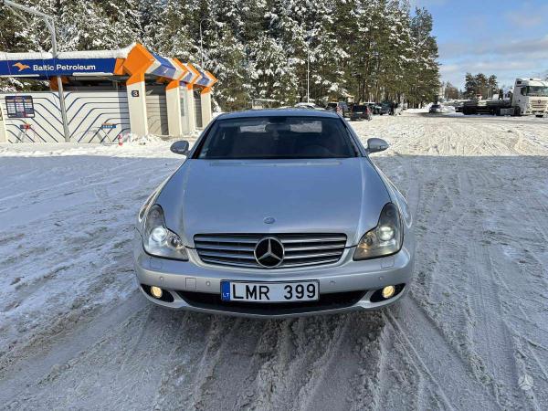 Grey Mercedes-Benz CLS 320 2006 in Varena, with an engine capacity of 3.20 L and mileage of 373 thousand km for 4000 €, photo 2 on AUTOMOTO.COM.LV