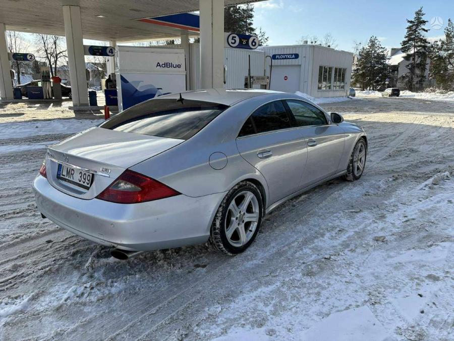Pelēks Mercedes-Benz CLS 320 2006 Varėna, ar dzinēja tilpumu 3.20 L un nobraukumu 373 tūkst. km par 4000 €, foto 7 vietnē AUTOMOTO.COM.LV