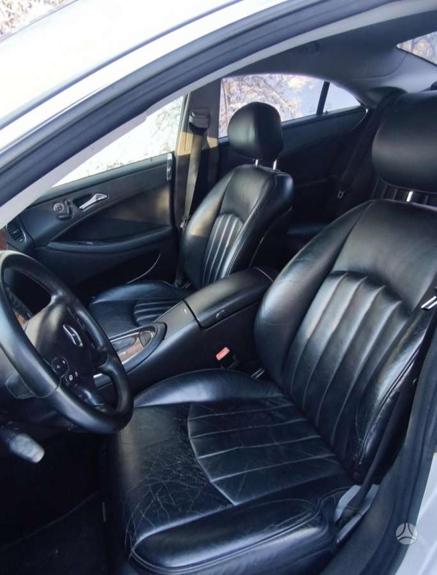 Pelēks Mercedes-Benz CLS 320 2006 Varėna, ar dzinēja tilpumu 3.20 L un nobraukumu 373 tūkst. km par 4000 €, foto 10 vietnē AUTOMOTO.COM.LV