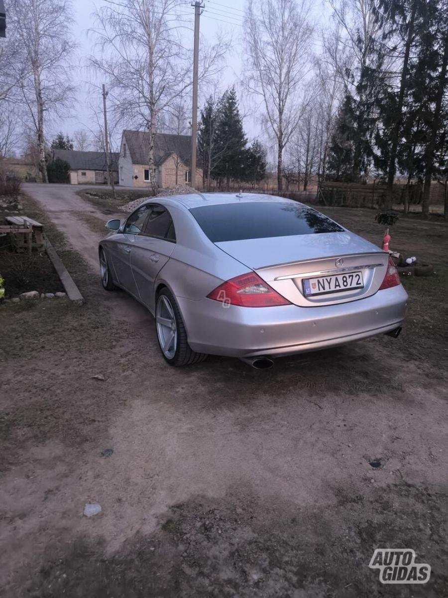 Pelēks Mercedes-Benz CLS 320 2007 Šauļi, ar dzinēja tilpumu 3.00 L un nobraukumu 506 tūkst. km par 3200 €, foto 1 vietnē AUTOMOTO.COM.LV