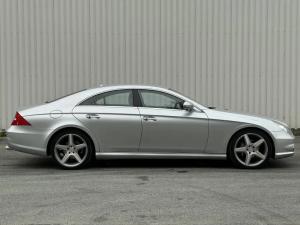 Pelēks Mercedes-Benz CLS 320 2007 Rīga, ar dzinēja tilpumu 3.20 L un nobraukumu 272 tūkst. km par 8490 €, foto 6 vietnē AUTOMOTO.COM.LV