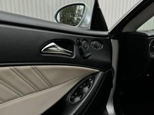 Pelēks Mercedes-Benz CLS 320 2007 Rīga, ar dzinēja tilpumu 3.20 L un nobraukumu 272 tūkst. km par 8490 €, foto 12 vietnē AUTOMOTO.COM.LV
