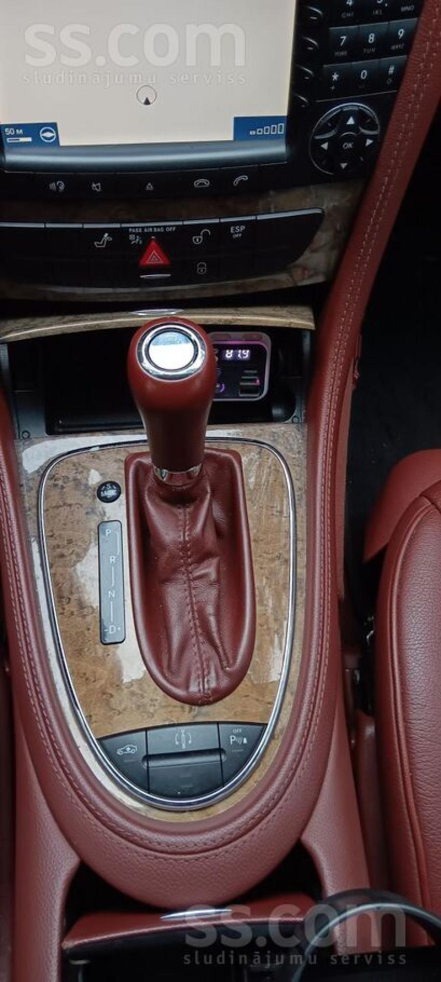 Grey Mercedes-Benz CLS 320 2008 in Riga, with an engine capacity of 3.20 L and mileage of 250 thousand km for 5300 €, photo 18 on AUTOMOTO.COM.LV