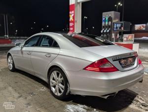 Pelēks Mercedes-Benz CLS 320 2009 Klaipėda, ar dzinēja tilpumu 3.00 L un nobraukumu 312 tūkst. km par 5200 €, foto 4 vietnē AUTOMOTO.COM.LV