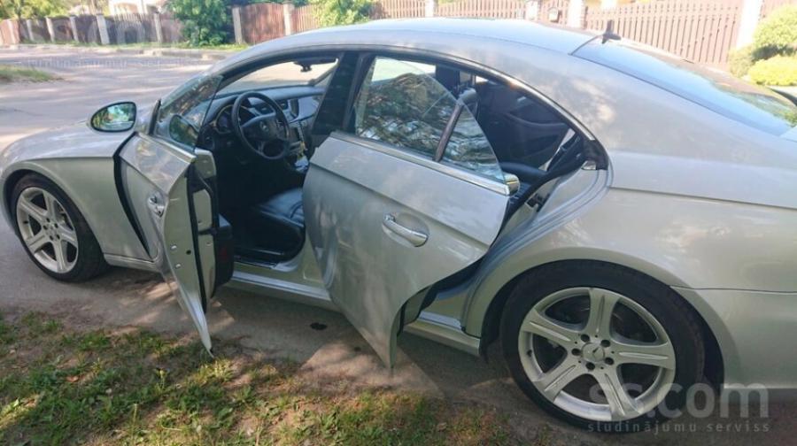 Pelēks Mercedes-Benz CLS 320 2006 Rīga, ar dzinēja tilpumu 3.00 L un nobraukumu 331 tūkst. km par 5950 €, foto 7 vietnē AUTOMOTO.COM.LV