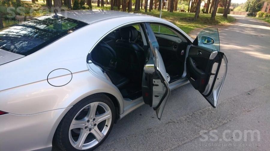 Pelēks Mercedes-Benz CLS 320 2006 Rīga, ar dzinēja tilpumu 3.00 L un nobraukumu 331 tūkst. km par 5950 €, foto 8 vietnē AUTOMOTO.COM.LV